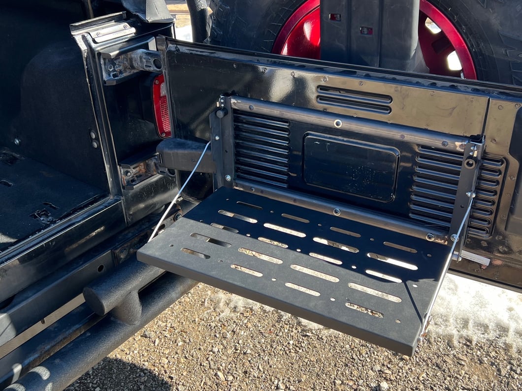 RedRock Tailgate Table (97-06 Jeep Wrangler TJ) | RedRock